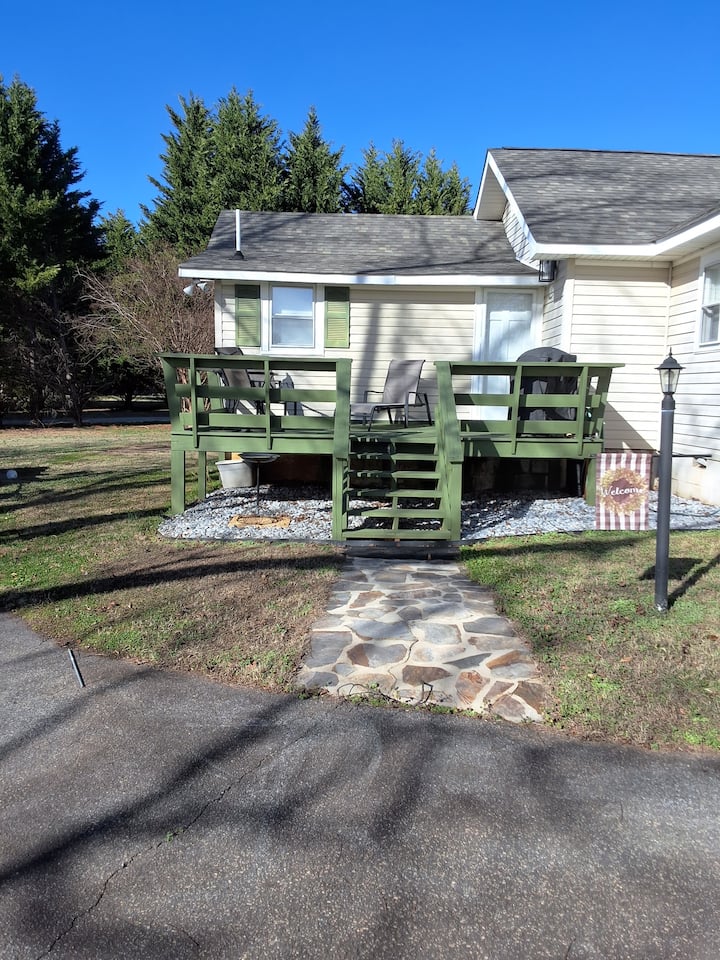 Private Country Living! - Lake Bowen, SC