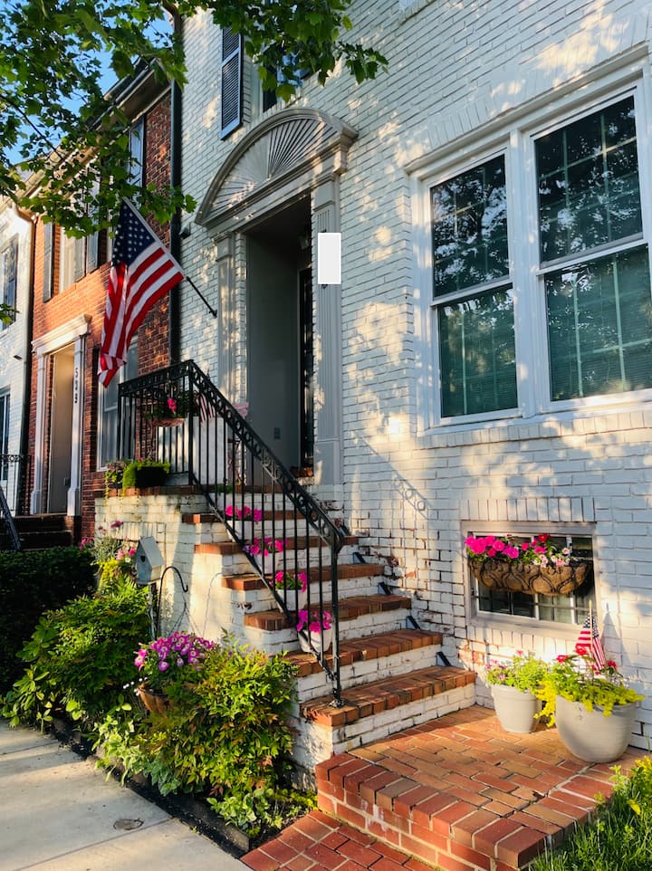 Sunny 3br Kentlands Row-house Walkable To Shops - Gaithersburg, MD