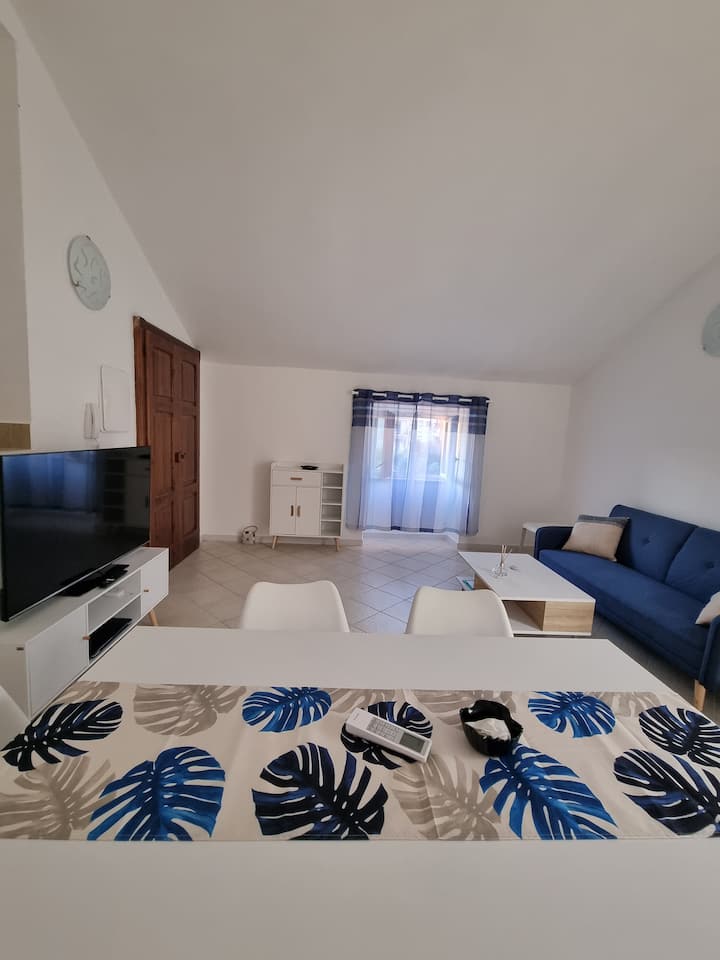 Mansarda Mare Blu: Appartamento A 100mt Dal Mare - Roccella Ionica