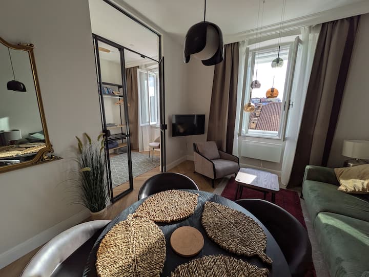 Trieste Castle Hill Apartment - Trieste