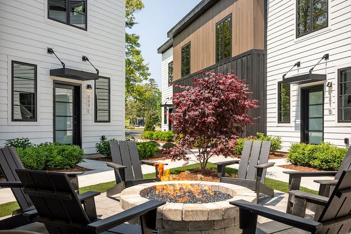 Cozy Guesthouse W/ Shared Pavilion - Traverse City, MI