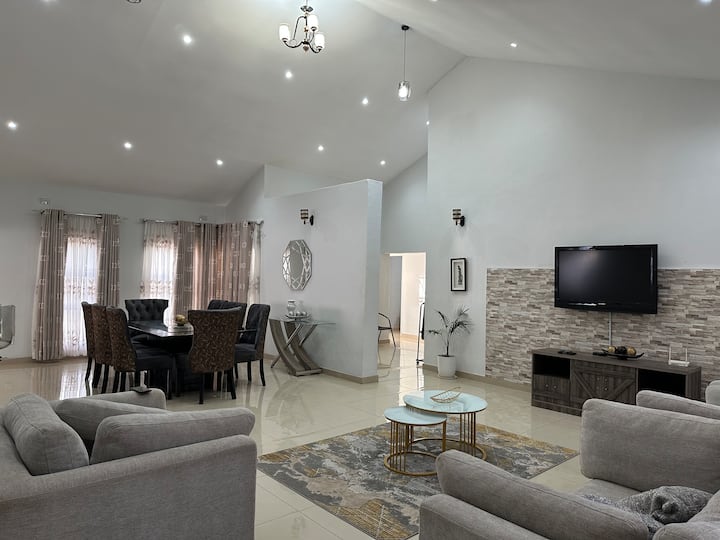 Mt Pleasant Deluxe Retreat - Harare