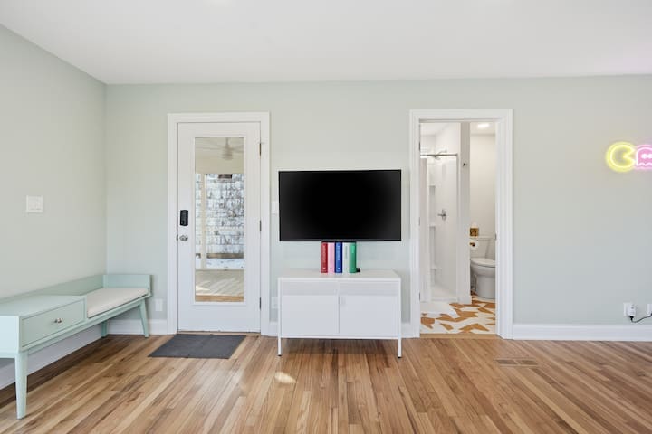 Jans Place - Cedar Rapids, IA