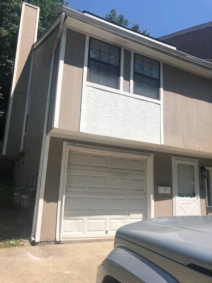 Beautiful Townhouse In A Great Kansas’s City Area. - Kansas City, KS
