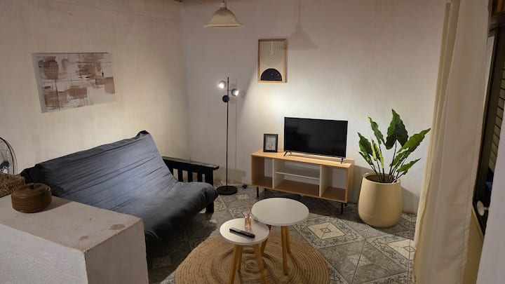 Amplio Depto 2 Dormitorios - Piso 3 Por Escalera - Chajarí