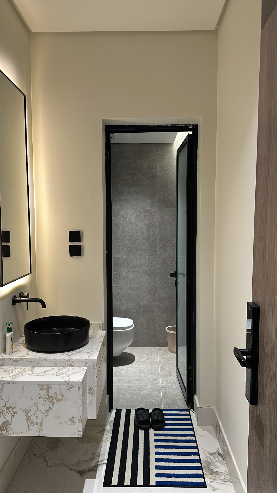 Modern Design Studio Near King Fahd Causeway - Houses for Rent in Al ...