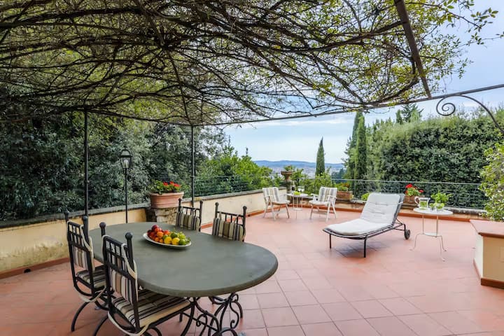 Villa Dans Les Collines De Florence Avec Piscine - Florenz
