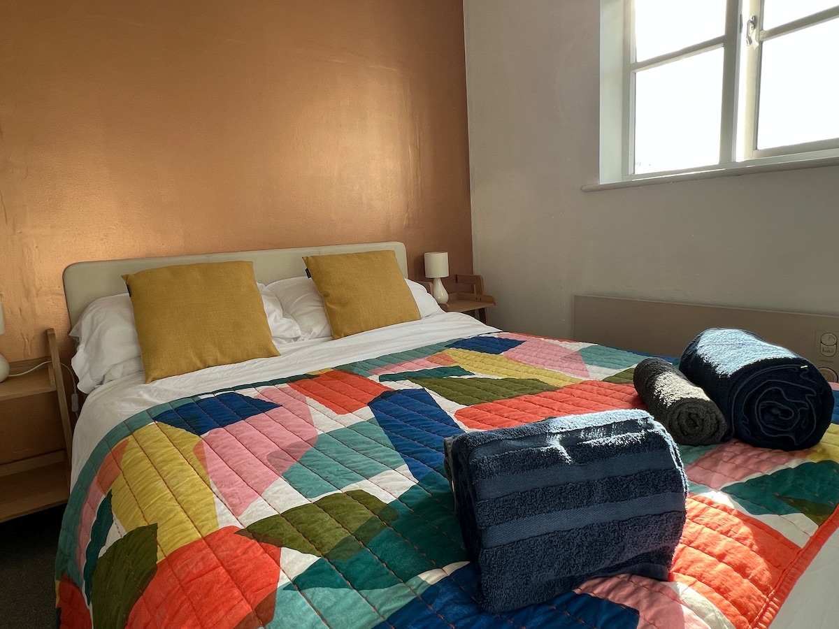 Bijoux Pied de Terre in Slough Sole Use Studio - Appartements à louer à ...