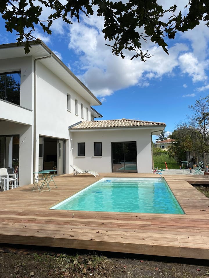 Villa Isatis - 180 M² Piscine - Mérignac Centre - Mérignac