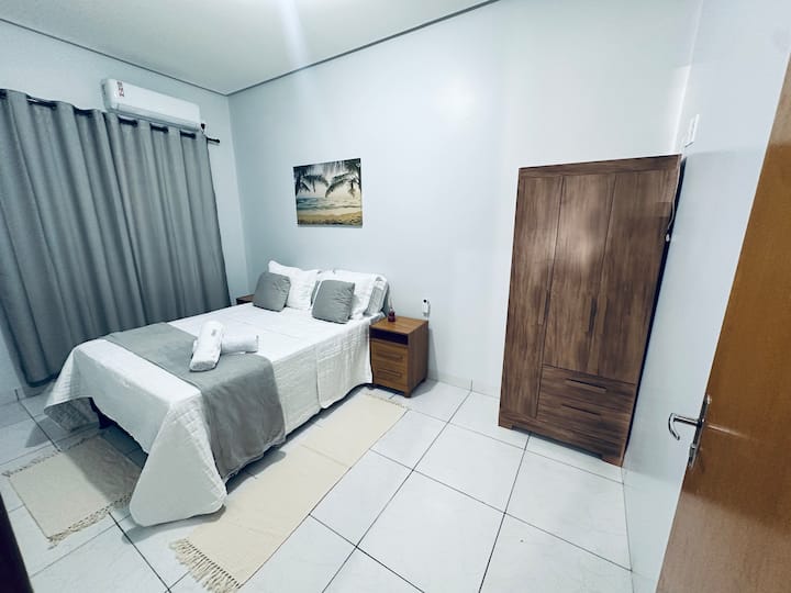 Casa Com Ar Condicionado Nos Quartos, Camas Novas. - Mato Grosso (estado)