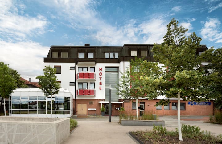 Hotel Frühstück Tv Parken Aufzug Mit Sofa - Zirndorf