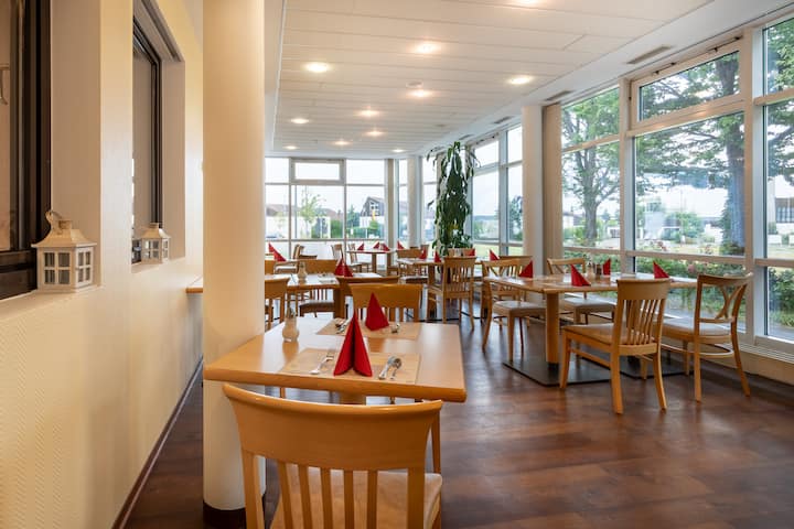 Hotel Frühstück Tv Parken Aufzug Dz Twin - Zirndorf