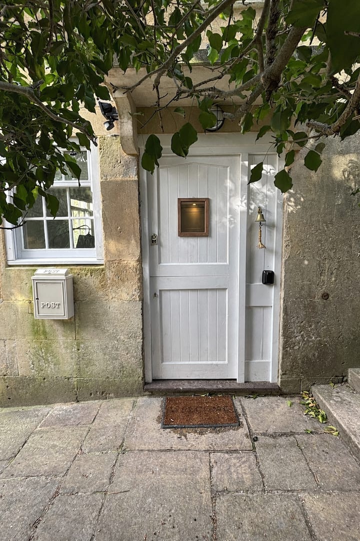 The Stables - In The Heart Of Boa, Private Garden - Bradford-on-Avon