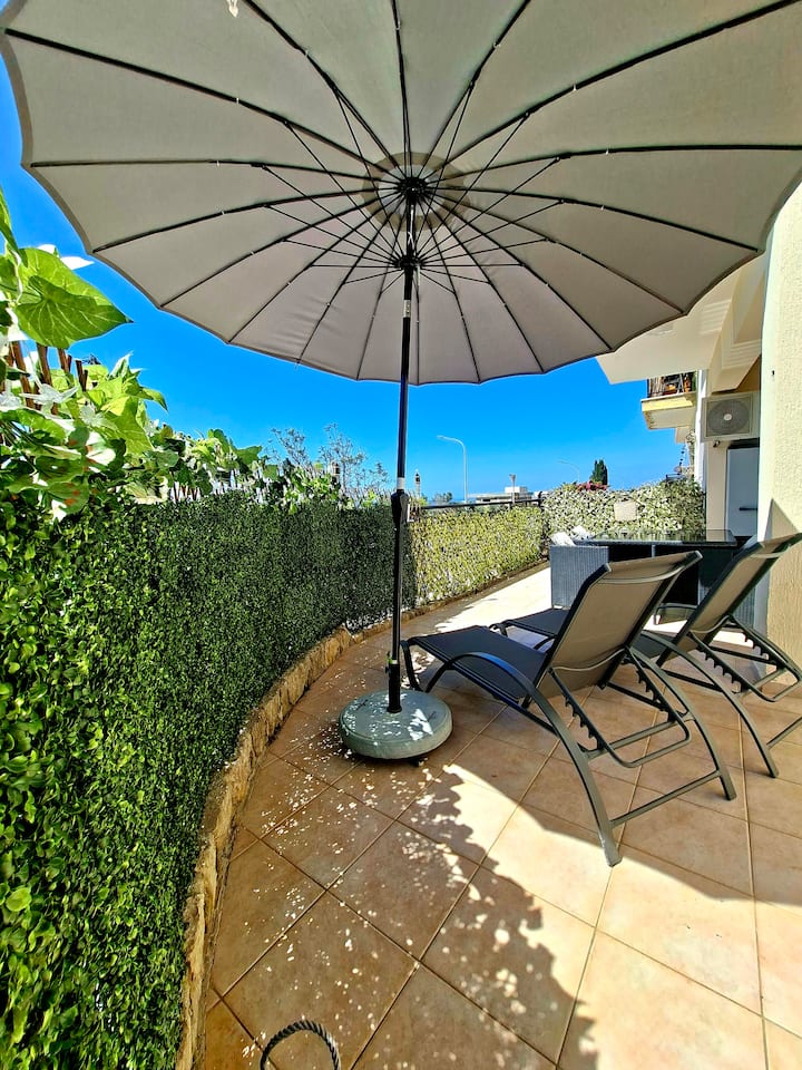 Luxury Seaview Apartment With Pool & Terrace - Paphos