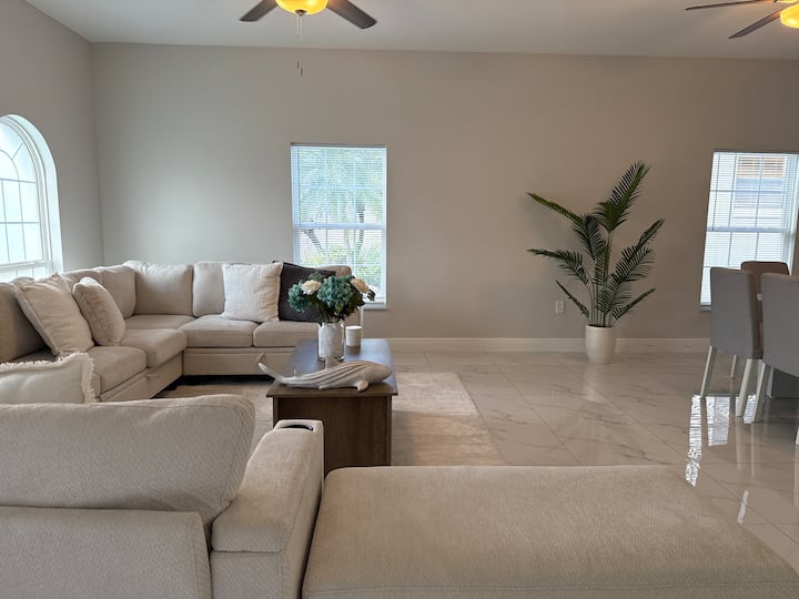 30 Min Legoland/ Spacious Home - Haines City, FL