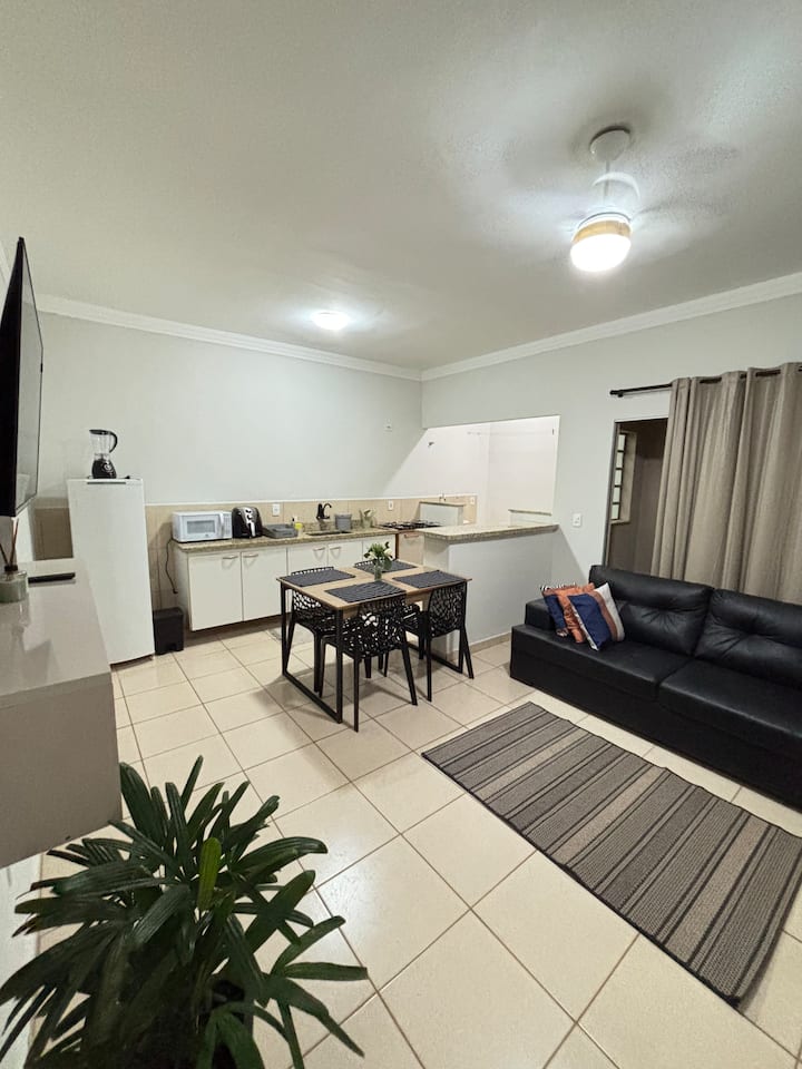 Apto Térreo C/ Garagem • 2 Quartos • B. Olinda - Uberaba