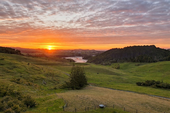 Raglan Sunset Retreat - Raglan