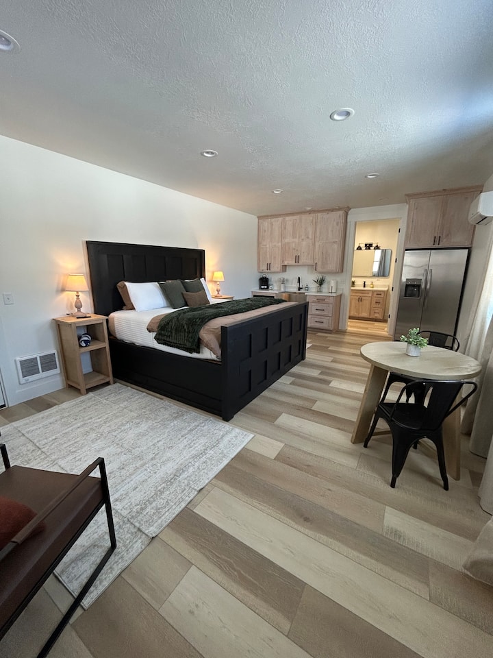 Creek Side Studio - Lava Hot Springs, ID