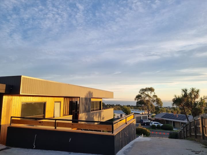 Sunset Sands Coastal Retreat With Sauna - Hobart