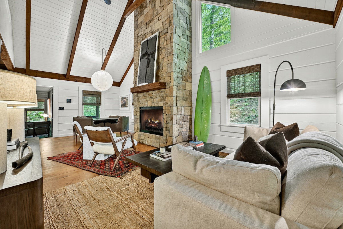 Luxury Mountain Haus in Blue Ridge! - Cabins for Rent in Blue Ridge ...