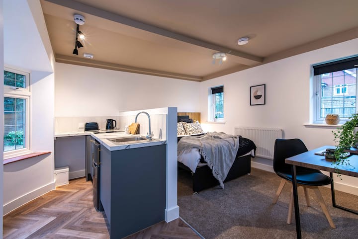 The Coach House, Gatwick - Apartment B - London Gatwick Airport (LGW)