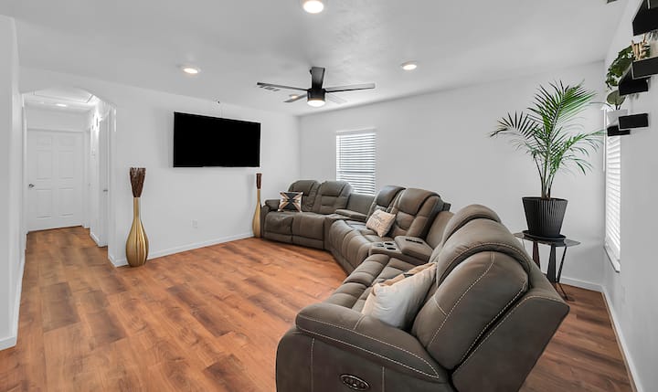 Serenity Bungalow- Midterms Welcome - Waco, TX