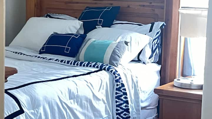 Attractive, Quiet And Accessible - Marana, AZ