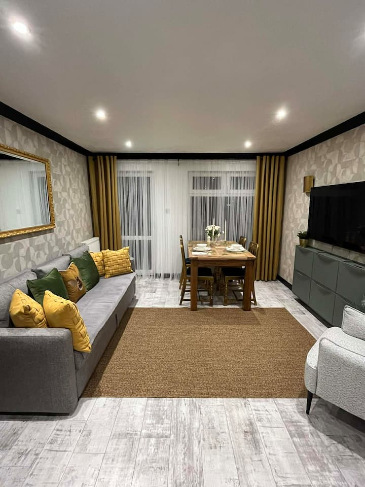 Stylish 2br House With Patio | Glasgow - Glasgow