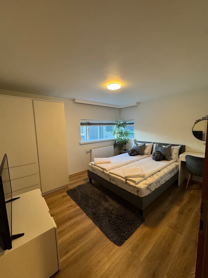 Ozy 2-bedroom Apartment 5 Beds Perfect For Familie - Aeropuerto Internacional de Keflavík (KEF)