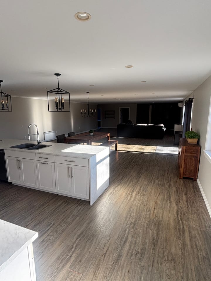 4 Bedroom Appartment Nestled In The Woods - Prince Edward Island