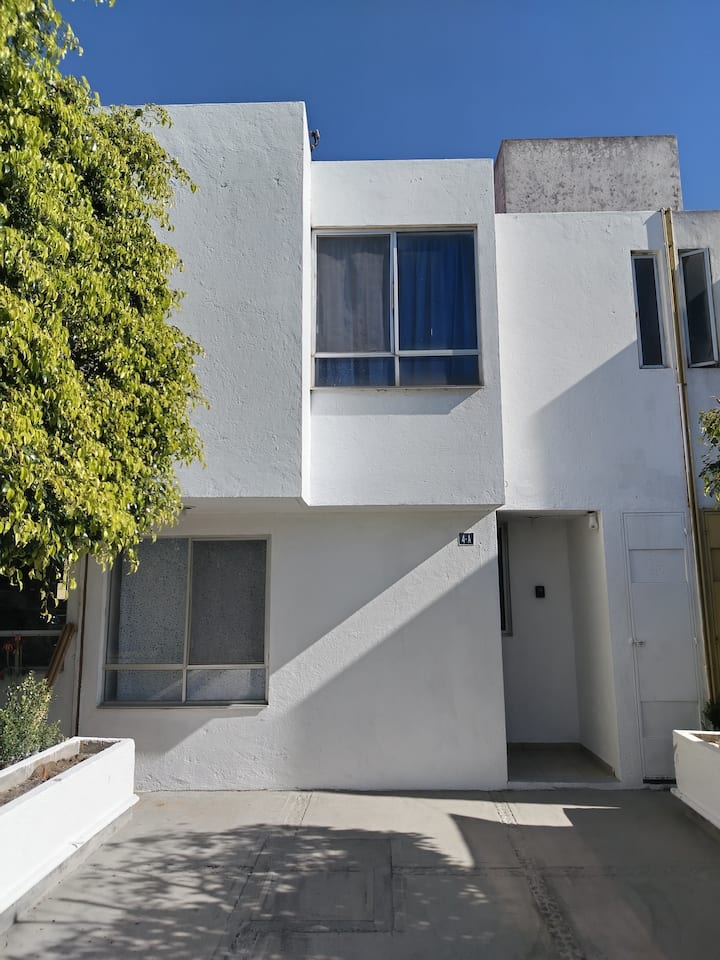 Casa Completa 6 Camas, 3 Hab, 2 Baños, 2 Park - Puebla