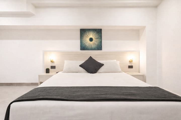 Modern 7br Home With Private Ensuites - Malte