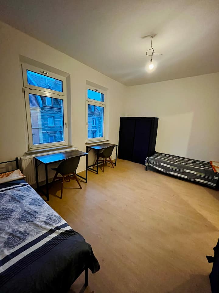 Zentrales Modernes Apartment | 6 Schlafplätze - Nuremberg