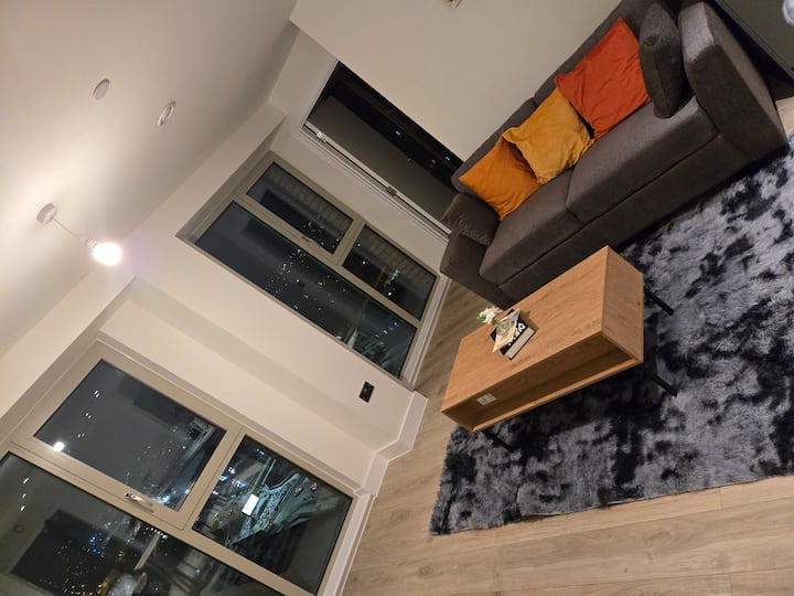 Top Floor Views | New 2bed City Centre Apartment - Birmingham