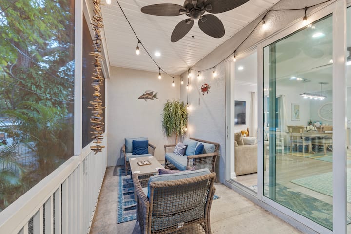 5 Min Walk To Downtown & Trail | Dunedin Retreat - Dunedin, FL