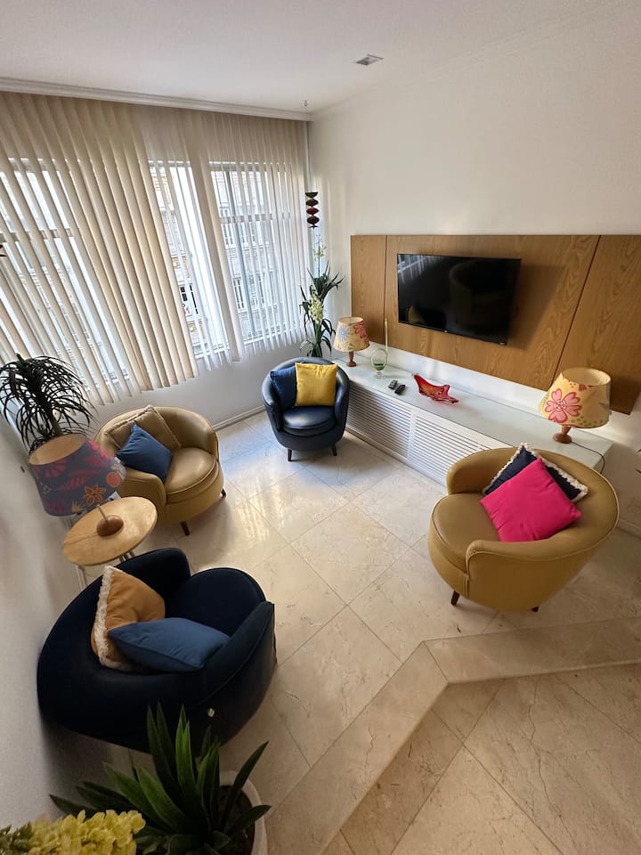 3 Quartos Na Quadra Da Praia - Vista Mar Lateral - Rio de Janeiro