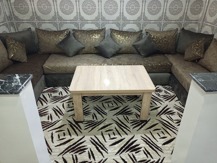 شقة هادئة و جميلة قريبة من جميع المرافق على الشارع - Agadir