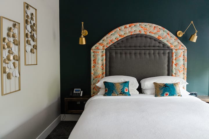 Deluxe King Room Junior Suite - Easton