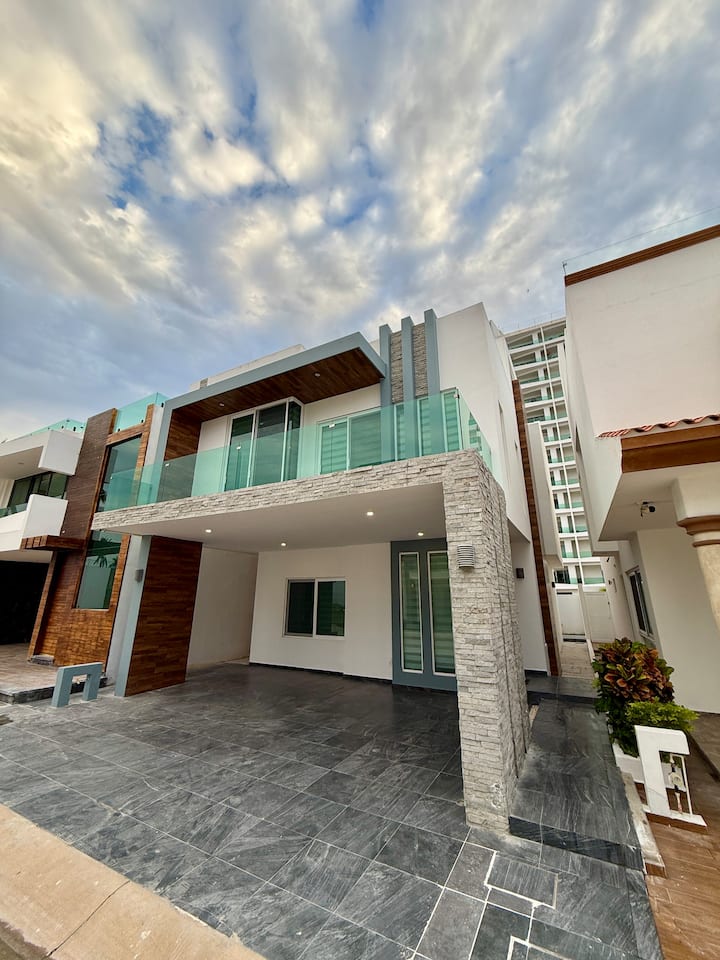 Casa Akumal En Fracc A Pie De Playa - Mazatlán