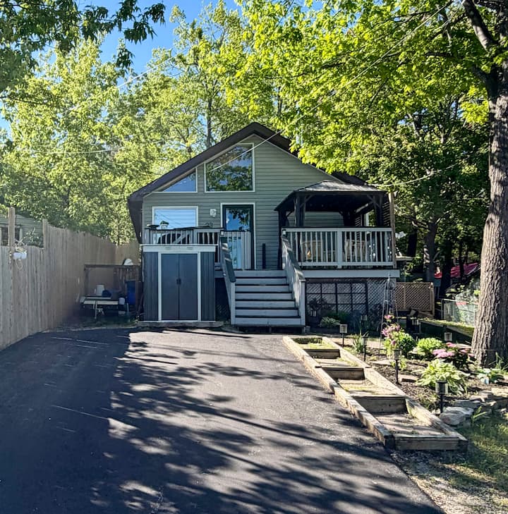 Cocamo Cottage - Water-view Home On Sturgeon Lake - Kawartha Lakes
