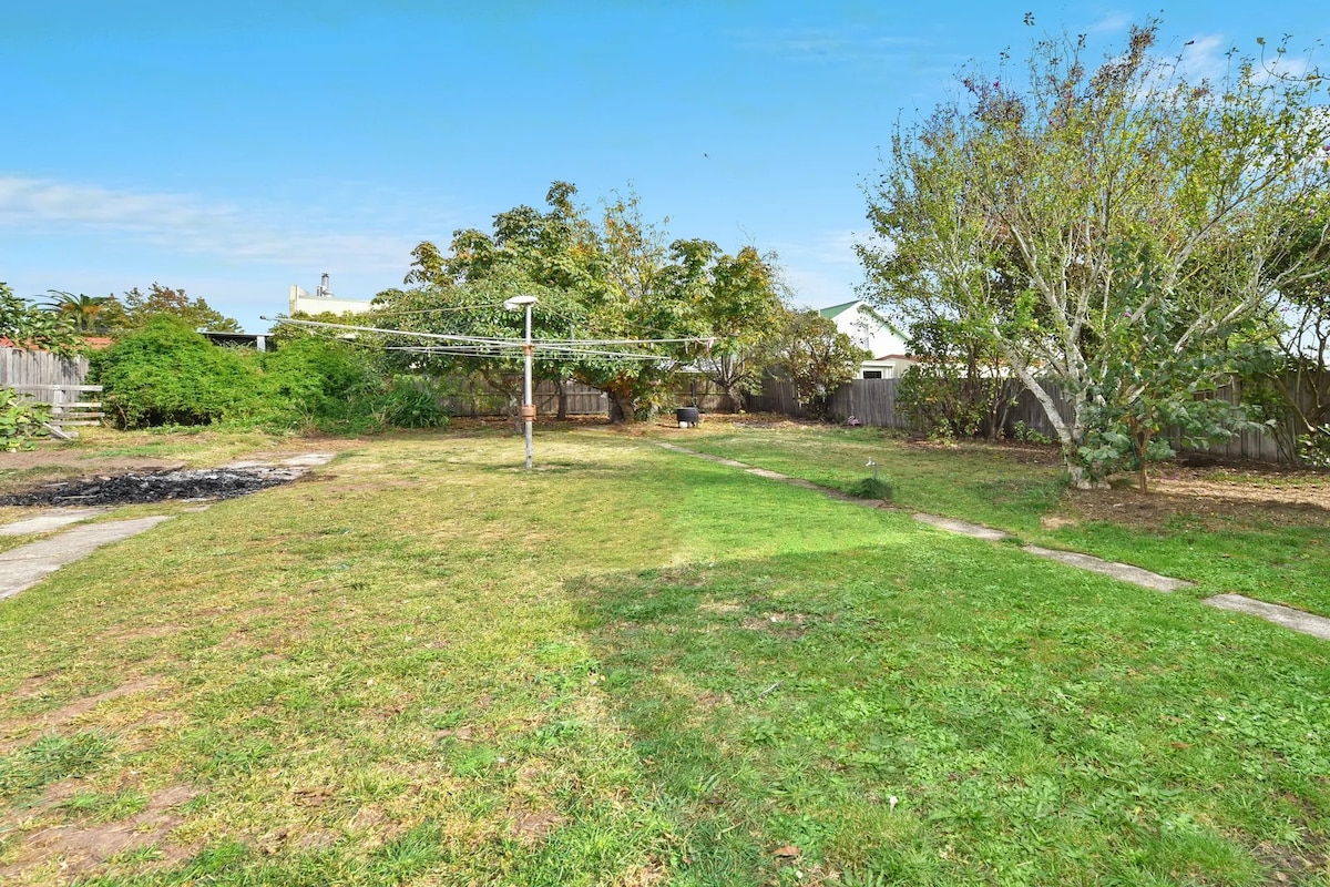 Central Mowbray Base Near UTAS & Transport - Houses for Rent in Mowbray ...