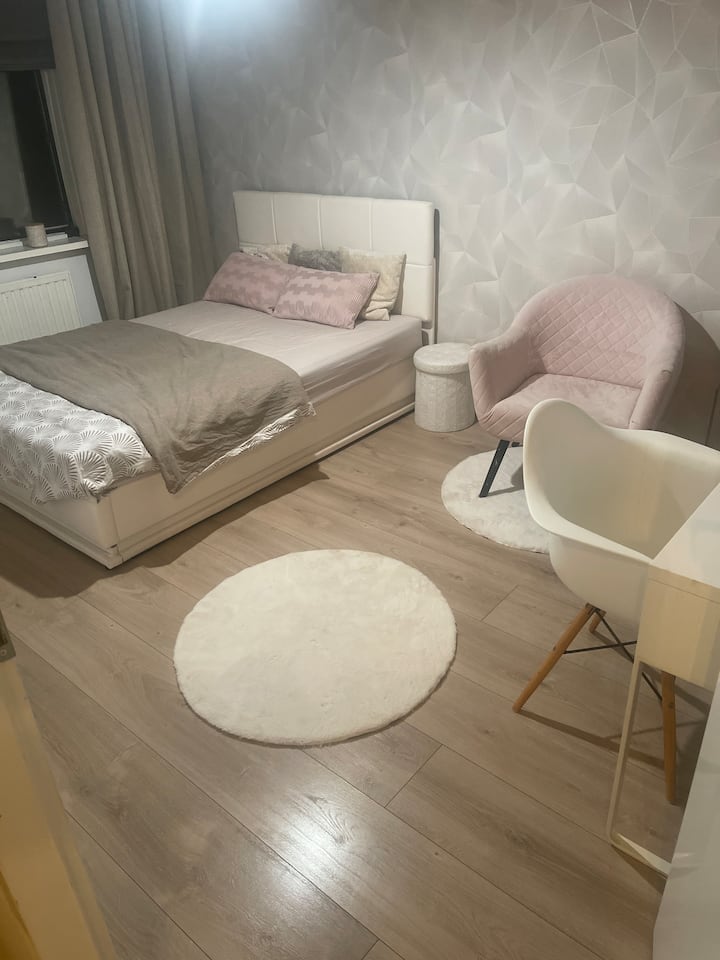 Nette Hoekwoning,
Luxe Grote Tuin, Zeer Schoon - Nieuwegein