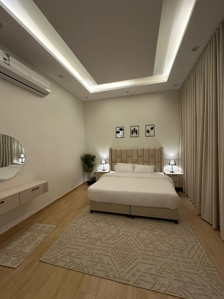 شقة أنيقة في حي العقيق بجلسة خارجية - Riyadh