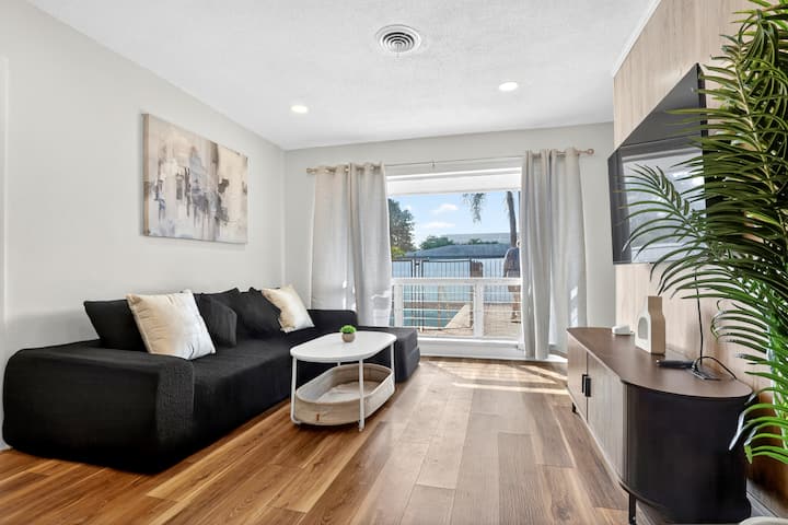 Swaying Palms Getaway | Near Beach & Attractions - Fort Lauderdale