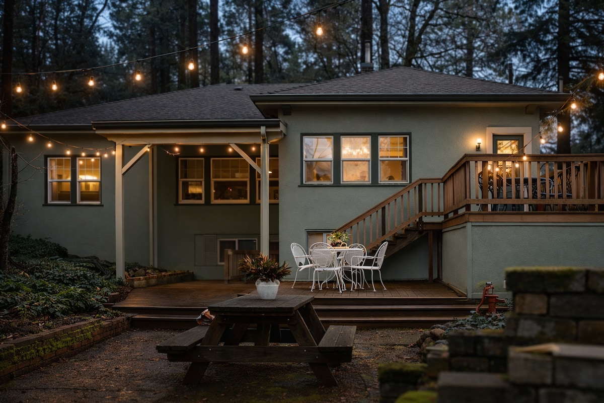 Heritage Homestead - Houses for Rent in Dunsmuir, California, United ...