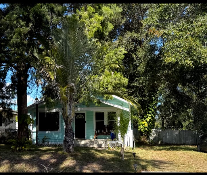 Enjoy The Pleasures Of Historic Downtown Dade City - Dade City, FL