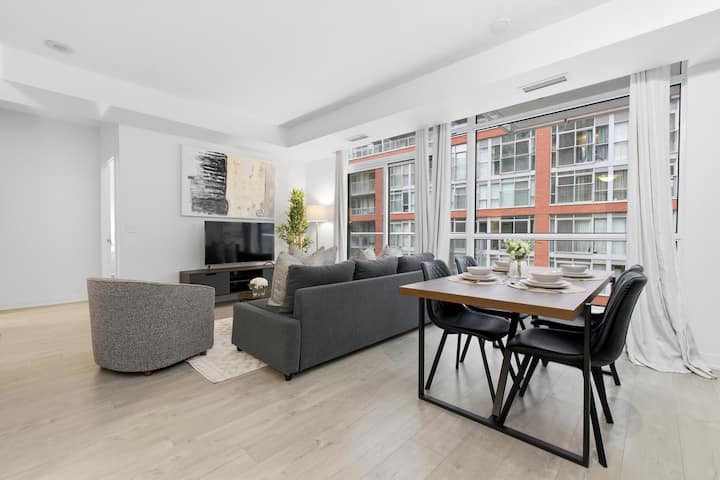Stylish Retreat In The City Core + 1 Free Parking - Toronto