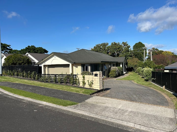 Family Retreat | Spa Pool, Bbqs & Walk To The Park - Tauranga