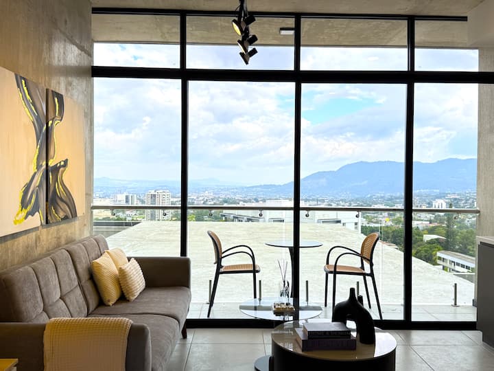 San Benito, Estudio En Art Haus, Vista A La Ciudad - San Salvador