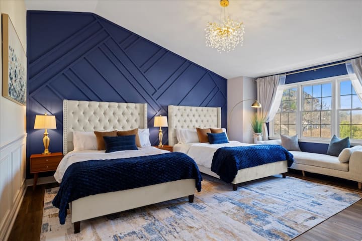 Luxury Villa In Downtown Apex: Piano & Jacuzzi - Apex, NC